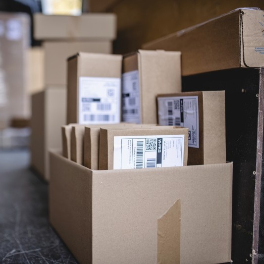 The Parcel Boom on Campus: How e-commerce is redefining student ...